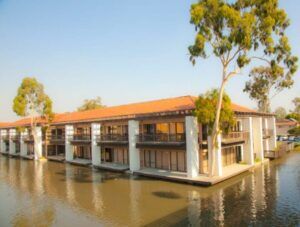 PHP Vs IOP: Which Level Of Care Is Right For You? | Silver Lining Recovery